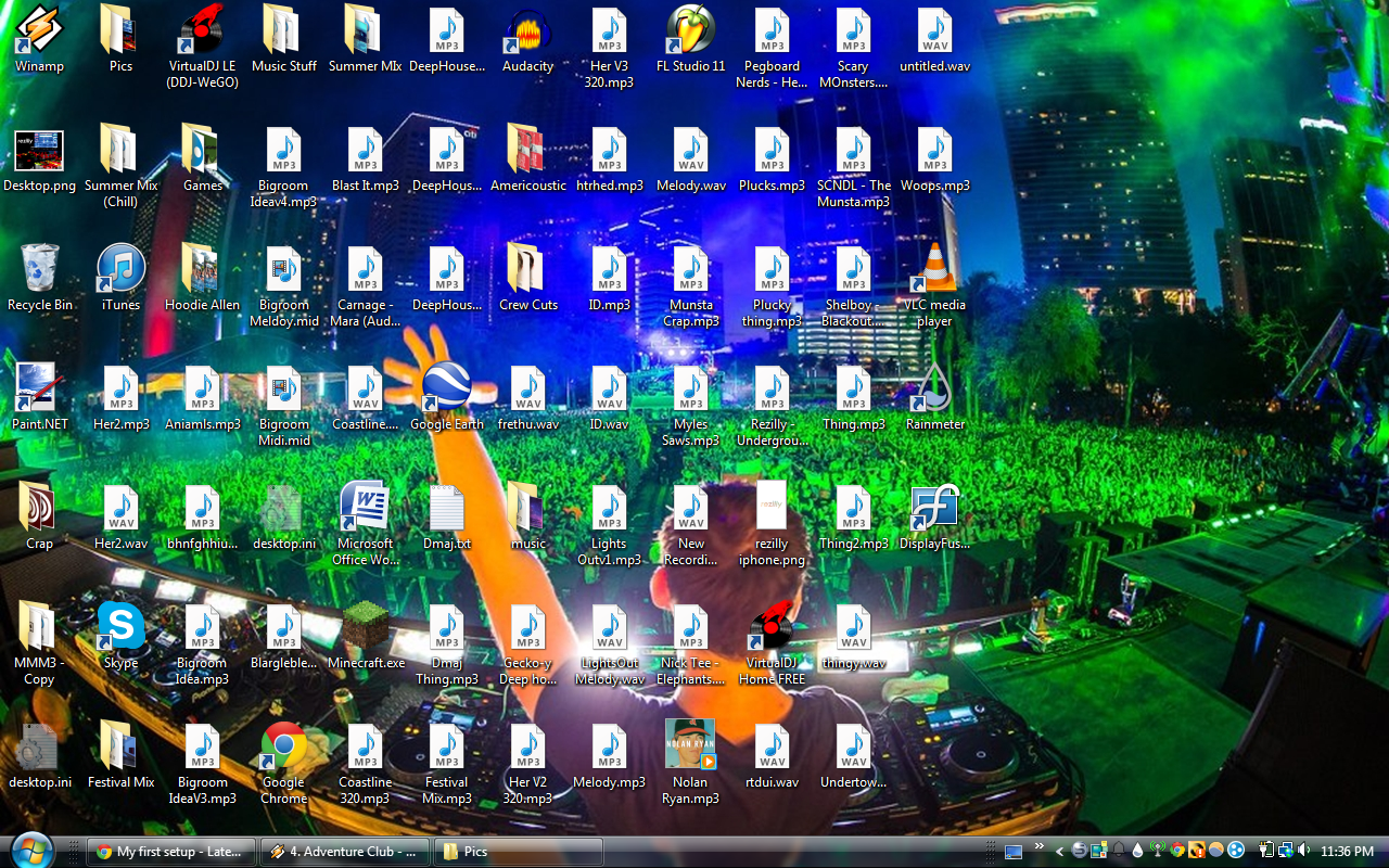 My first setup - Late Night (Yes, the visualizer works) : r/Rainmeter