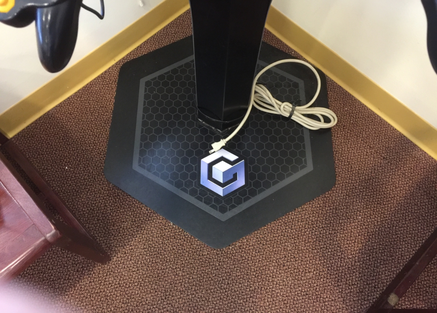 Potentially Rare GameCube Kiosk Found At Children's Dentist : r/Gamecube