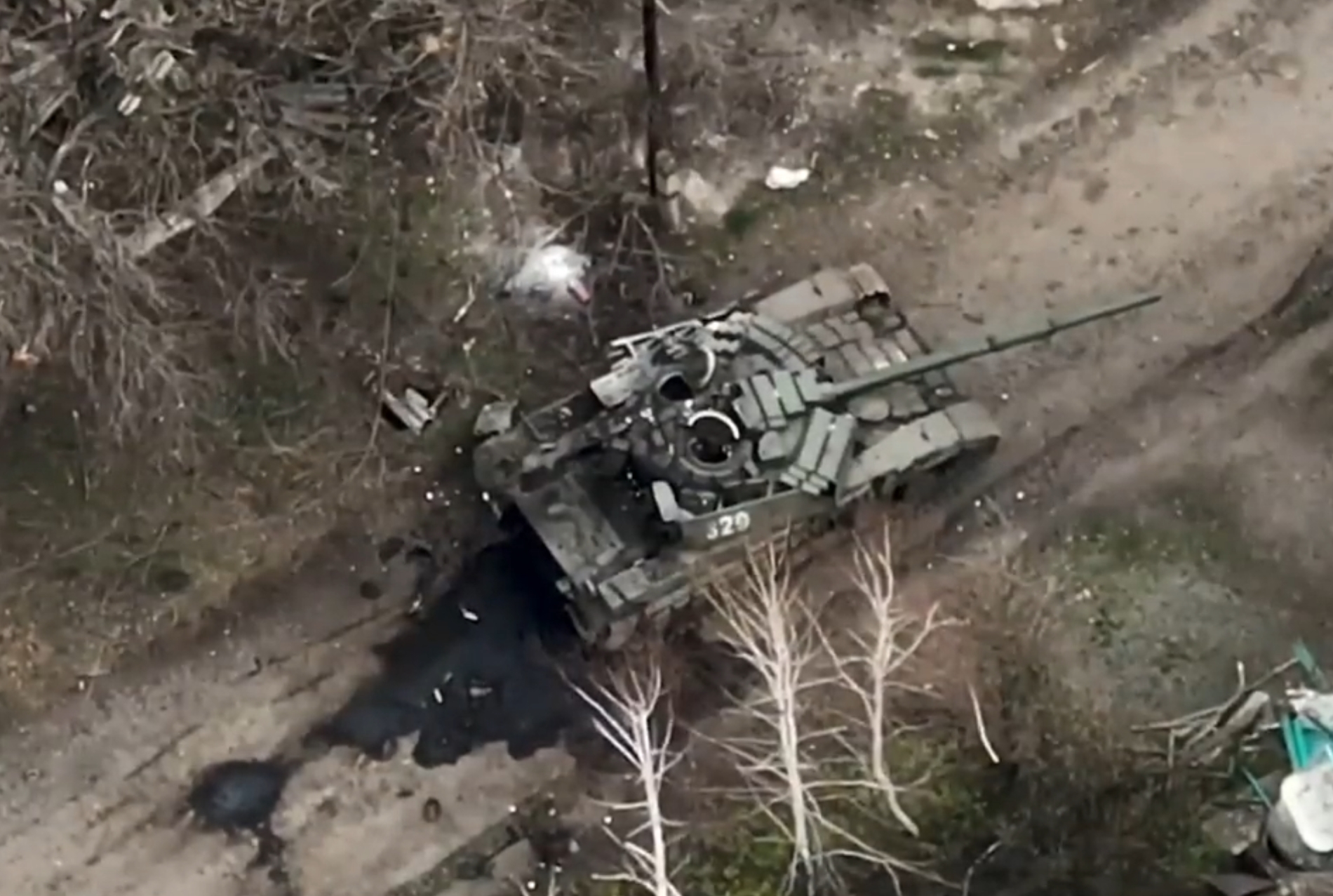 The 54th brigade taking out a Russian t64 with a javelin (music from ...