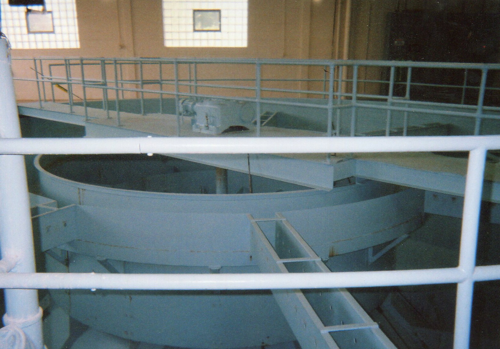 Water clarification units for water treatment, empty and full : r ...