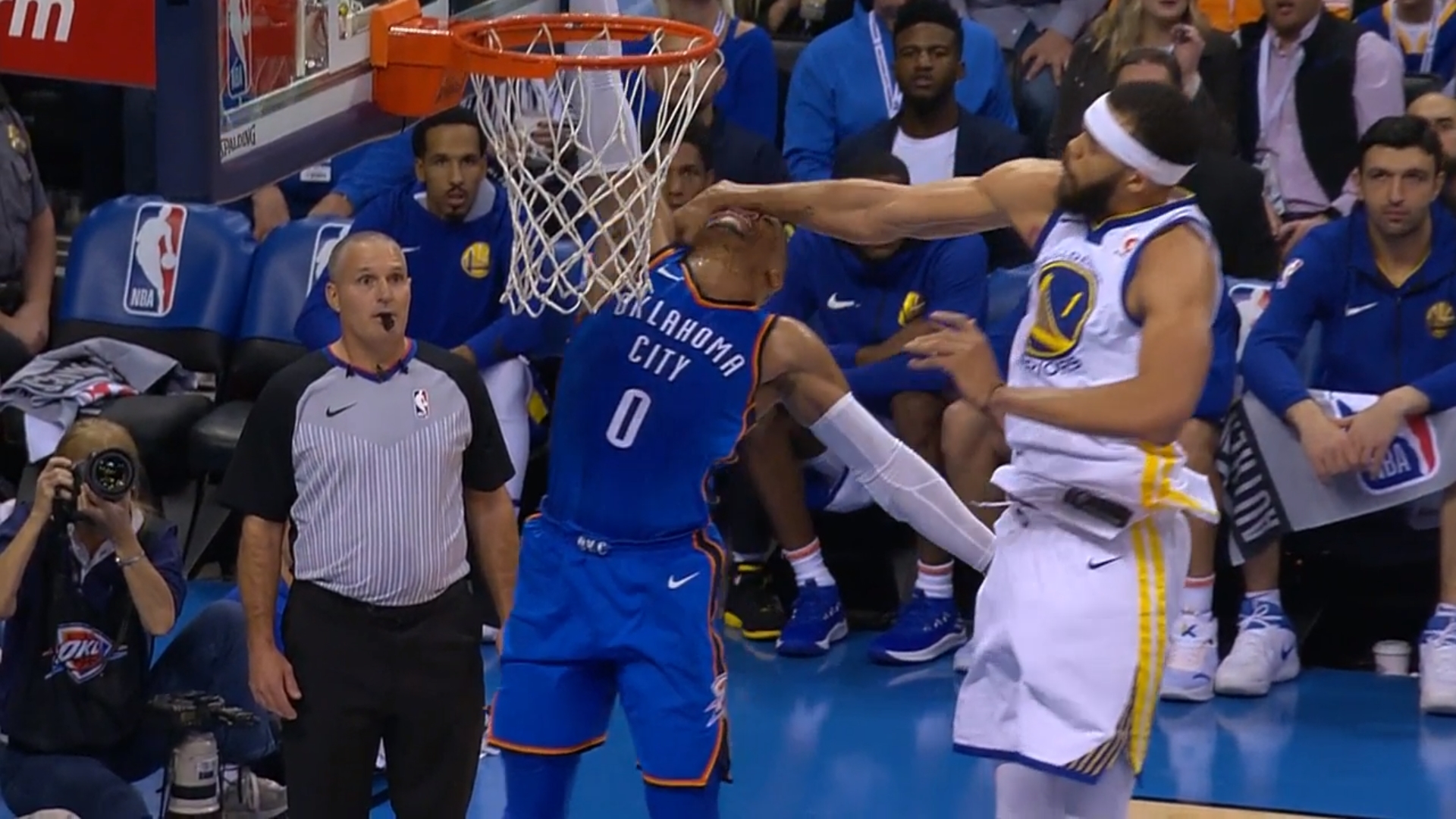 Lebron getting slapped across the face with no foul : r/nba