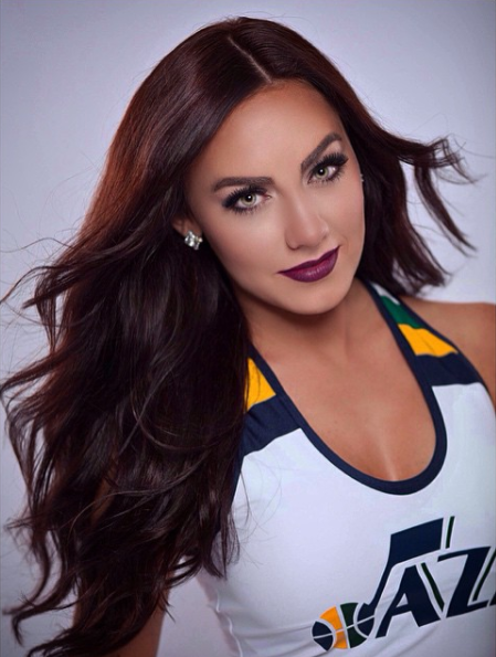 Clubs That Suck -> Chelsea Townsend