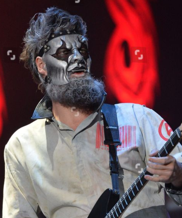 jim masks are always beautiful :) : r/Slipknot