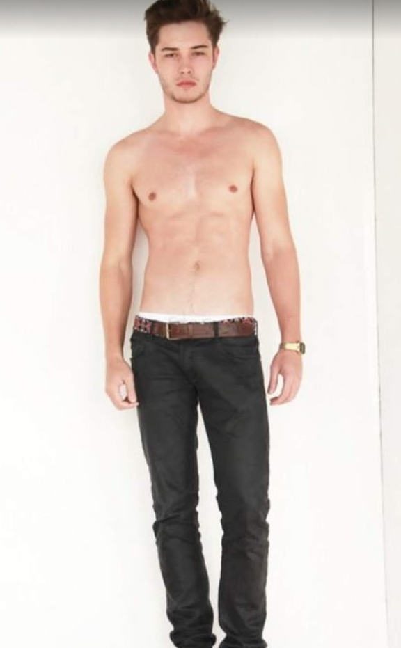 Chico looks incredible with slightly pumped arms and body (rare pic ...