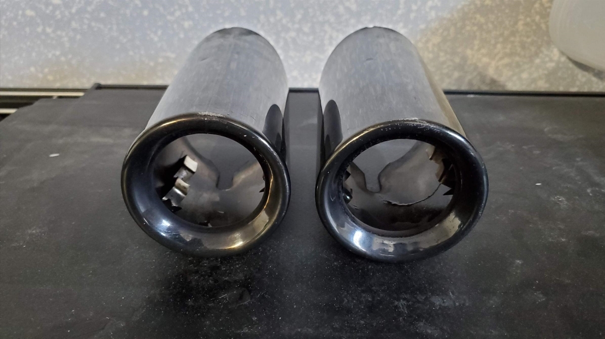 FS: OEM Gloss Black Exhaust Tips