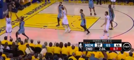 Steph Curry catches the ball with a second left on the shot clock and ...