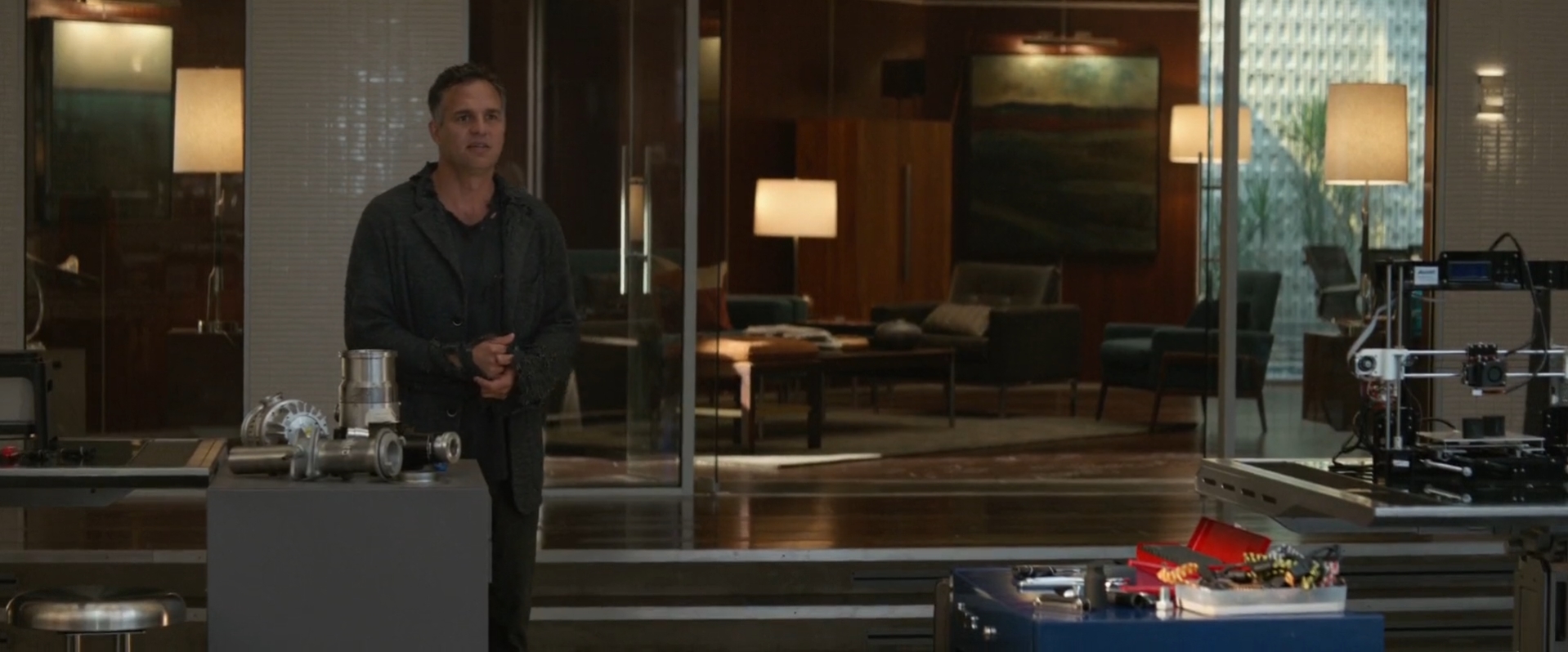 Thor (2011), Thor : TDW (2013), Thor: Ragnarok (2017) - Loki has a Tell ...