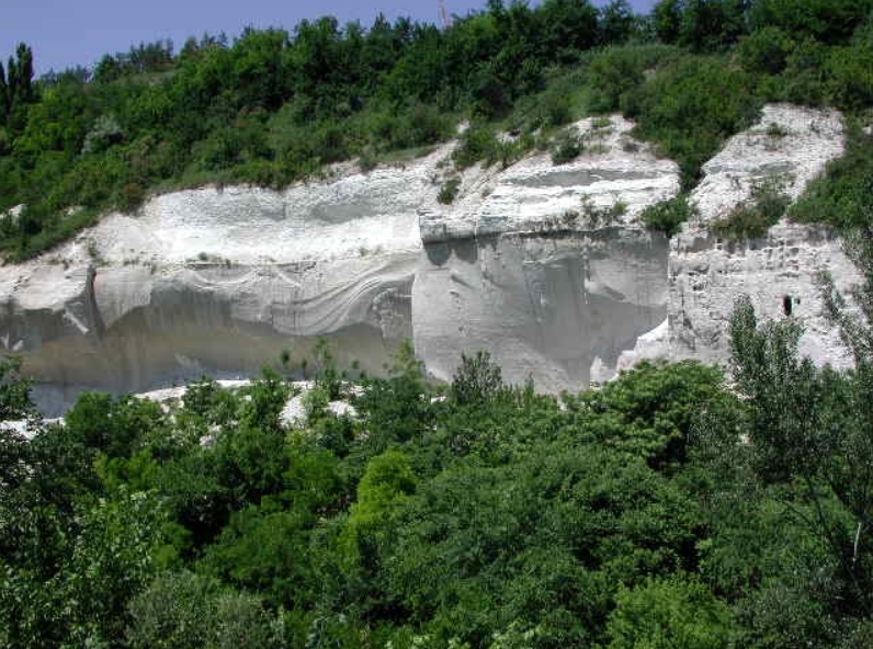 Schitul rupestru Bechir (Peştera Bechir) - Resurse Educaționale