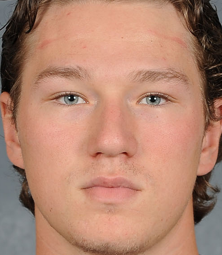 Tyler Toffoli murders Alex Burrows : r/hockey