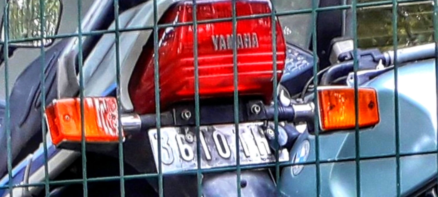 RM | Plaques d'immatriculation de Madagascar / License plates of ...