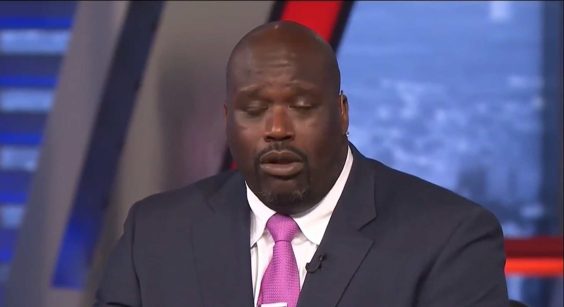 Shaq takes the Paqui One Chip Challenge; Kenny struggles from just the ...