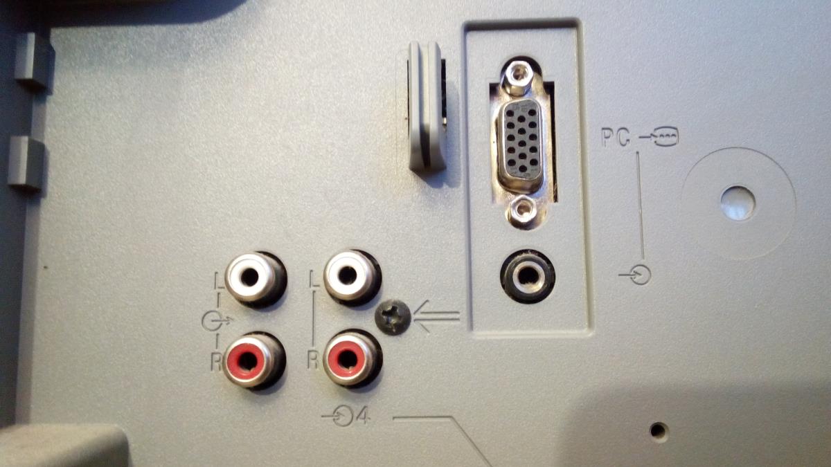 How can I plug my TV to PC as second 'monitor' without breaking ...