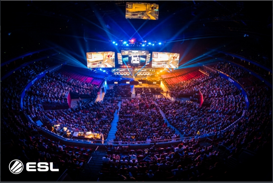 Is the Champs venue the biggest cod venue ever? : r/CoDCompetitive