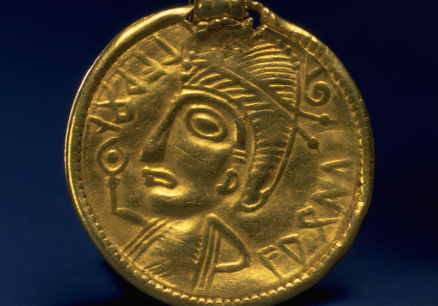 Debunking Anglo-Saxon Futhark in Anoana 🍃 : r/Heilung