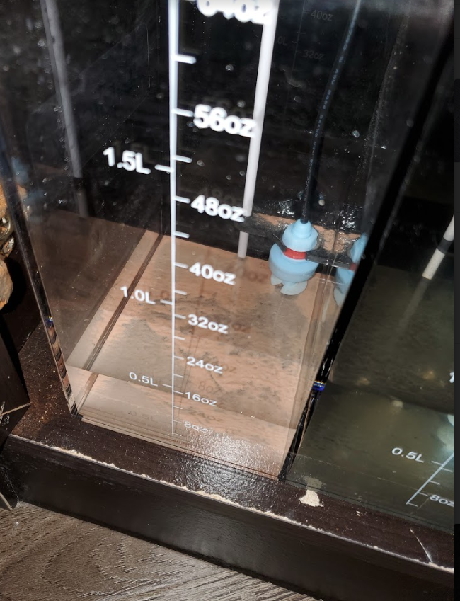 Brown Residue in Calcium Reservoir | Reef2Reef